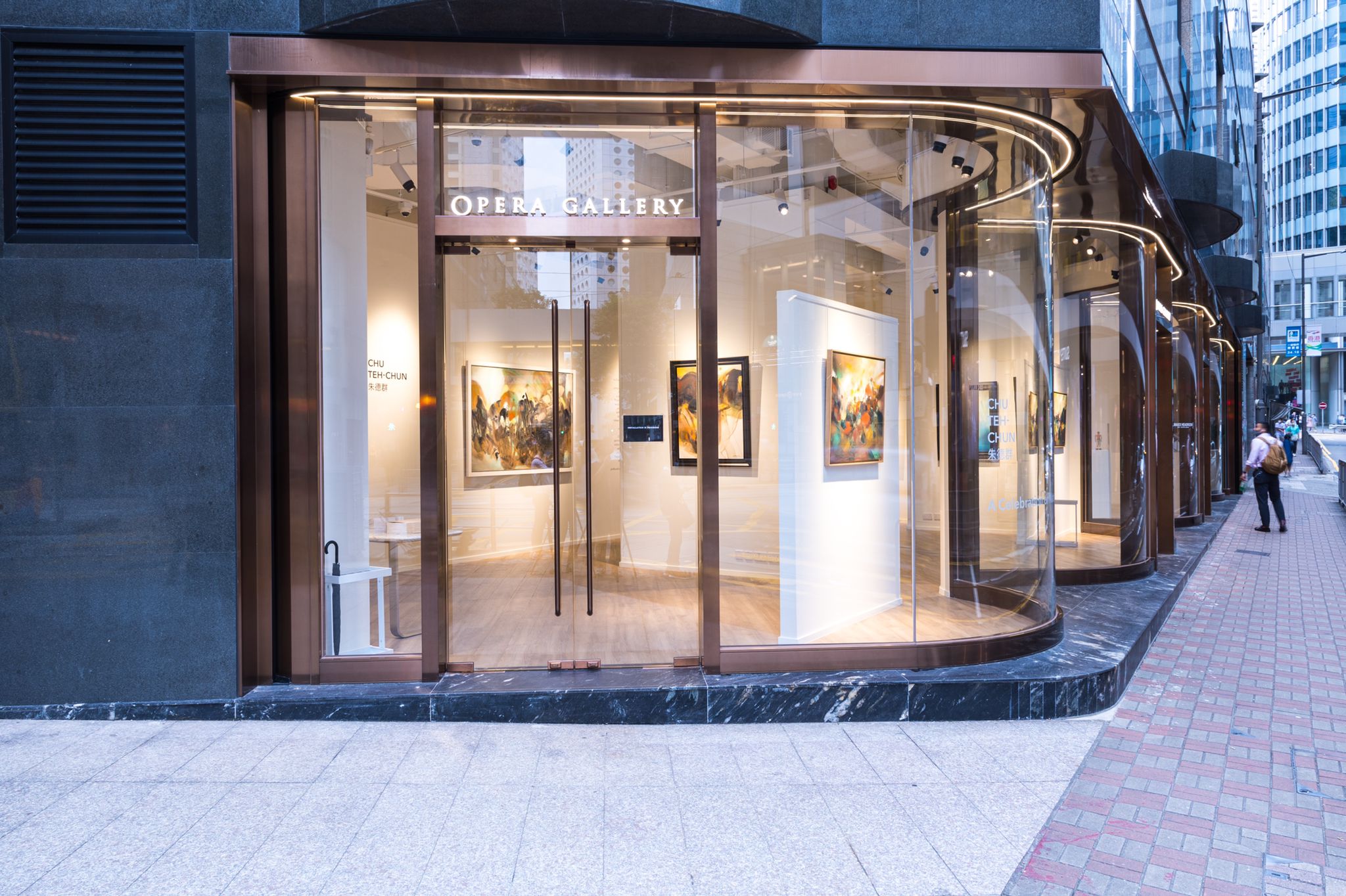 An Interview with Opera Gallery’s Hong Kong Director Olivier Demblum ...