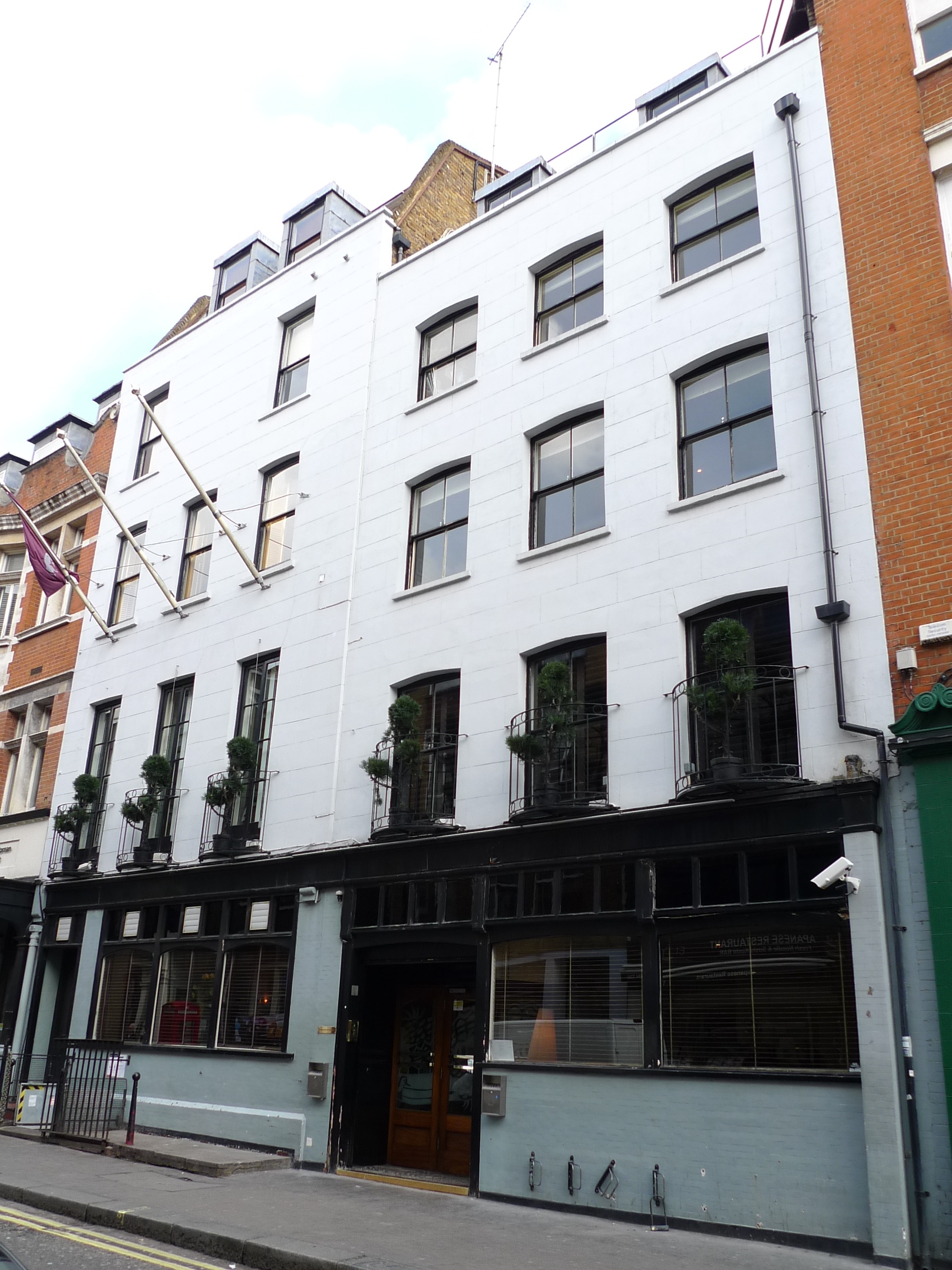 Hauser & Wirth owners buy the Groucho Club - ArtReview